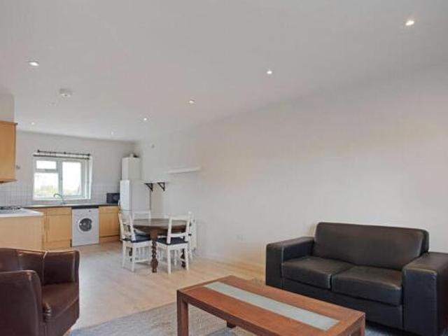 2 Bedroom Flat For Rent In London