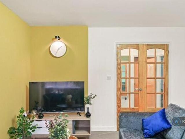 2 Bedroom Flat For Rent In London