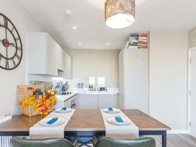 2 Bedroom Flat For Rent In London