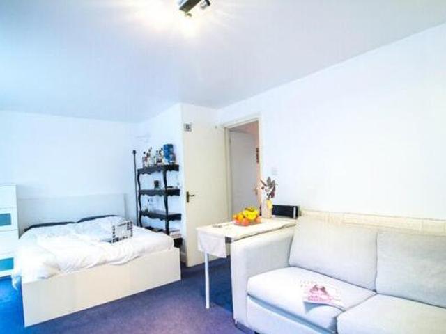 2 Bedroom Flat For Rent In London