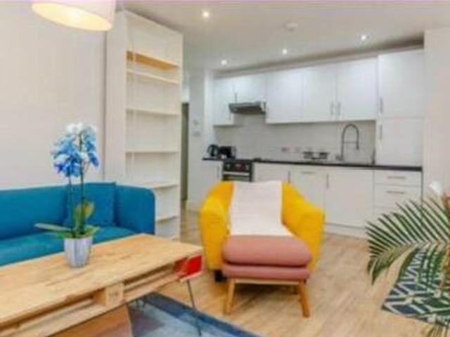 2 Bedroom Flat For Rent In London