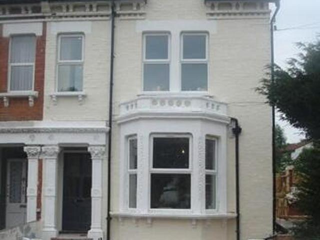 2 Bedroom Flat For Rent In London