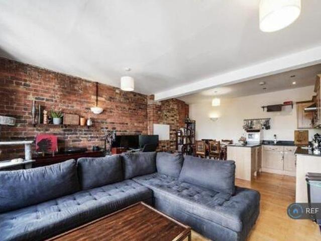 2 Bedroom Flat For Rent In London