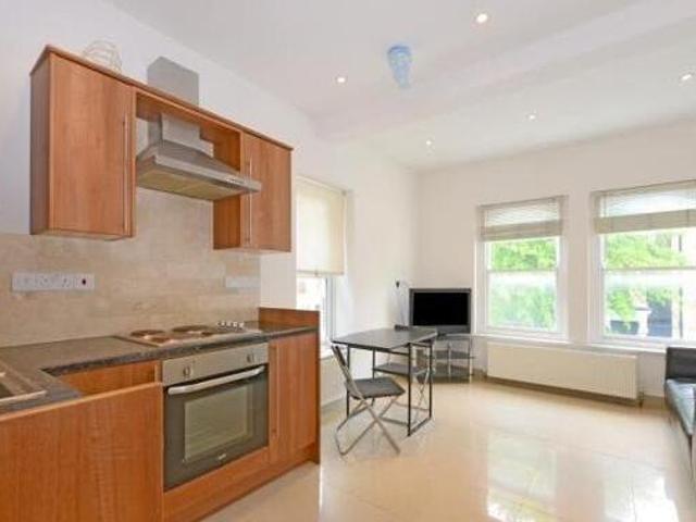 2 Bedroom Flat For Rent In London
