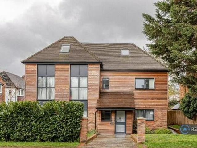 2 Bedroom Flat For Rent In London