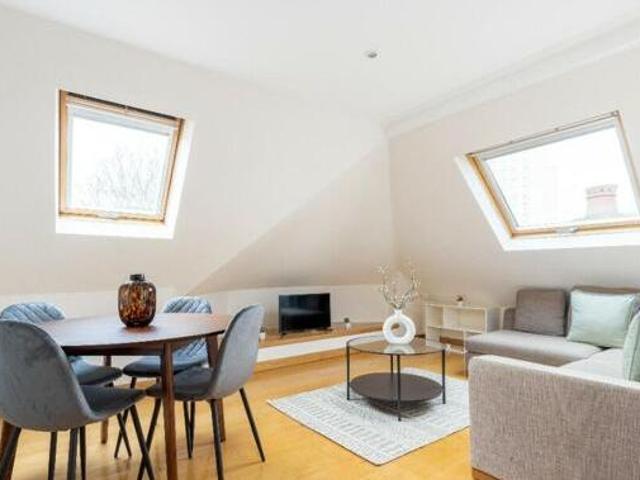 2 Bedroom Flat For Rent In London