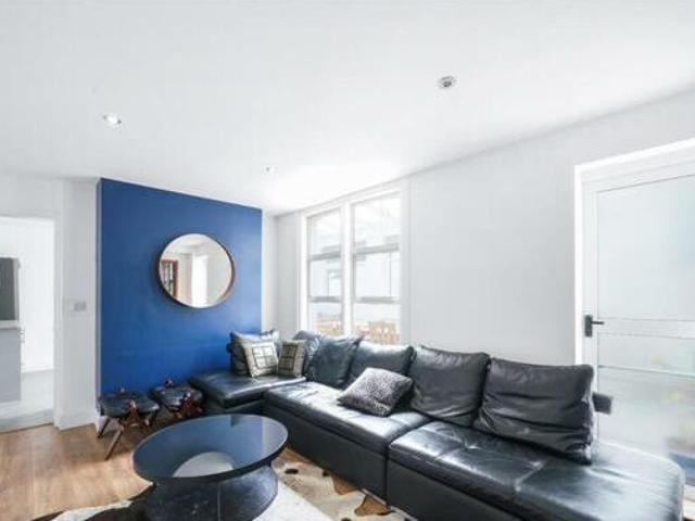 2 Bedroom Flat For Rent In London