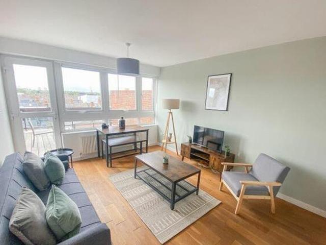 2 Bedroom Flat For Rent In London