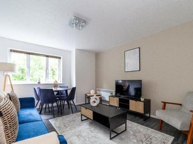 2 Bedroom Flat For Rent In London