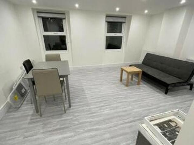2 Bedroom Flat For Rent In London