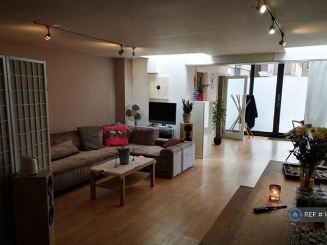 2 Bedroom Flat For Rent In London