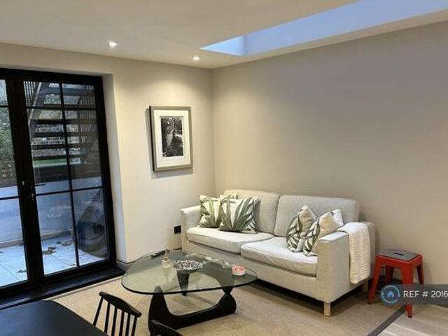2 Bedroom Flat For Rent In London