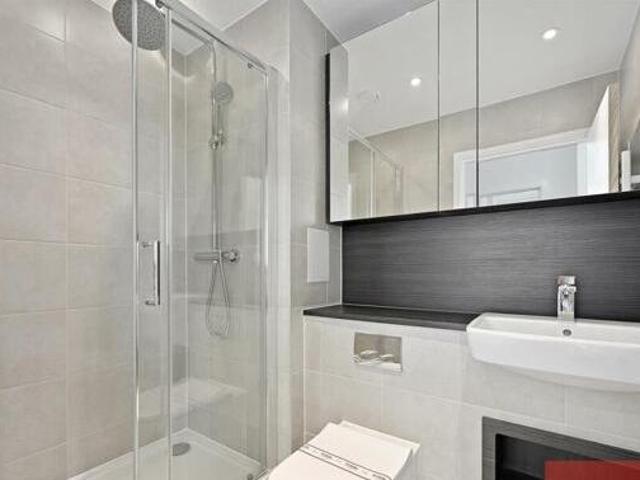 2 Bedroom Flat For Rent In London