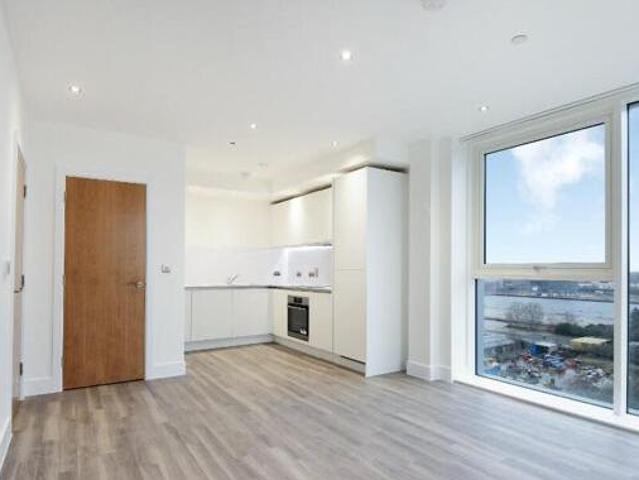 2 Bedroom Flat For Rent In London