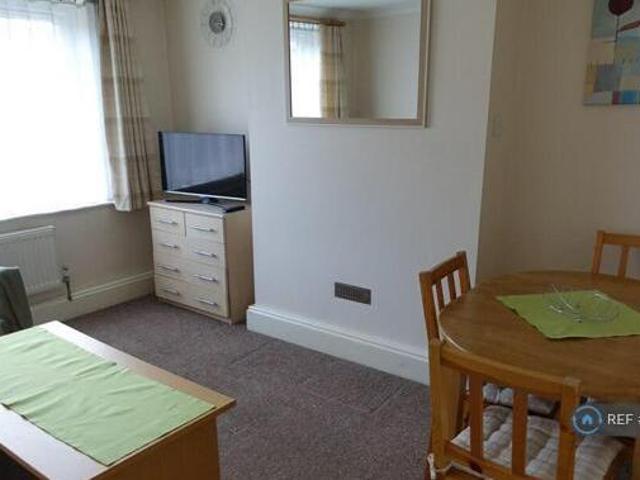 2 Bedroom Flat For Rent In London
