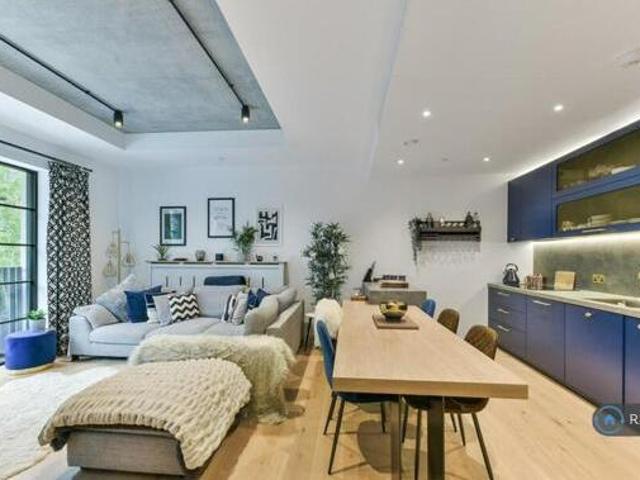 2 Bedroom Flat For Rent In London