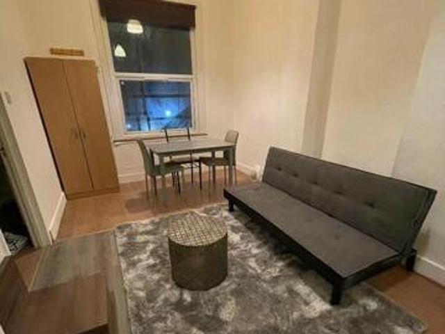 2 Bedroom Flat For Rent In London