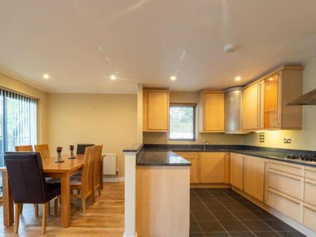 2 Bedroom Flat For Rent In London