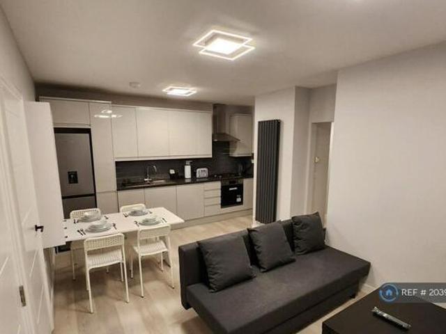2 Bedroom Flat For Rent In London
