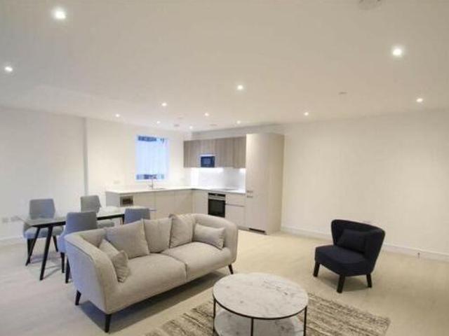 2 Bedroom Flat For Rent In London