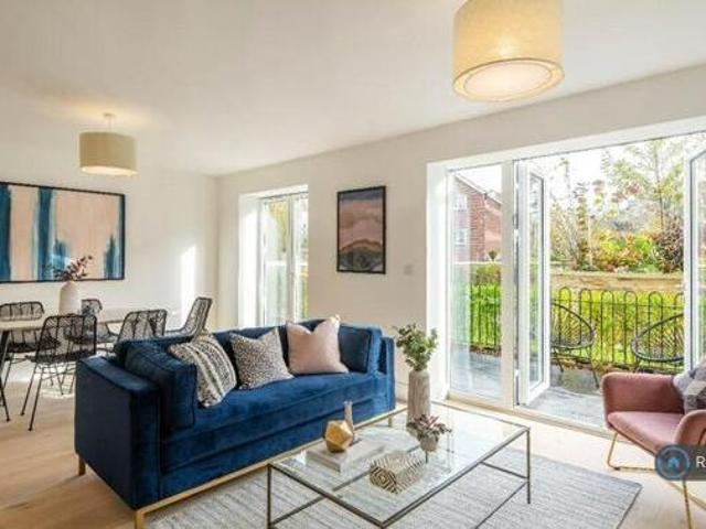 2 Bedroom Flat For Rent In London