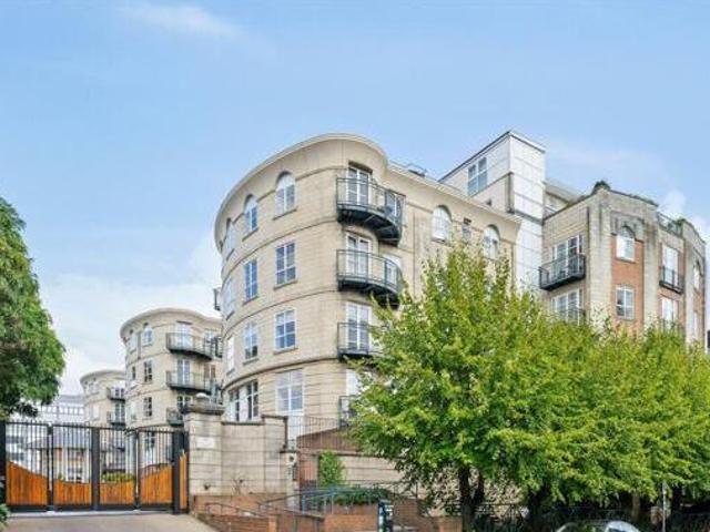2 Bedroom Flat For Rent In London