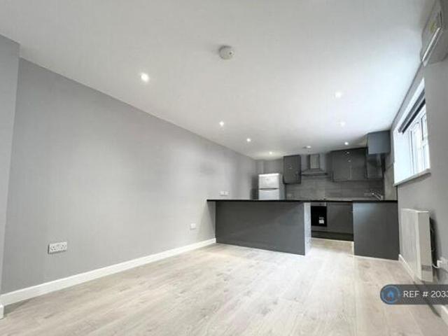 2 Bedroom Flat For Rent In London