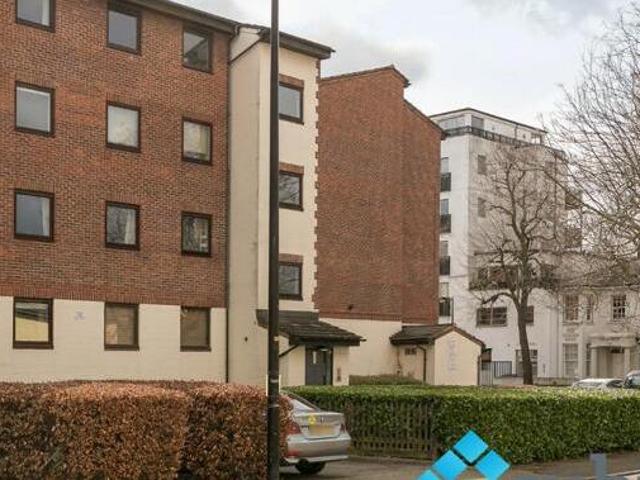 2 Bedroom Flat For Rent In London