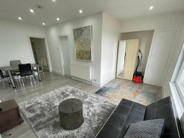 2 Bedroom Flat For Rent In London