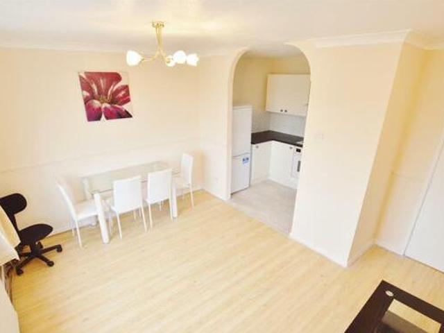 2 Bedroom Flat For Rent In London