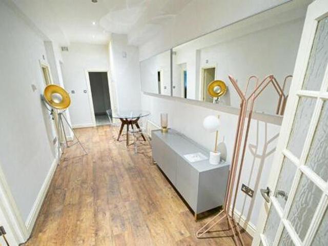 2 Bedroom Flat For Rent In London