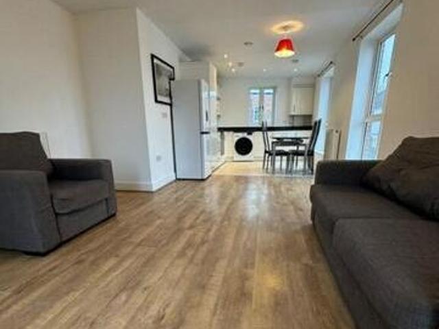 2 Bedroom Flat For Rent In London