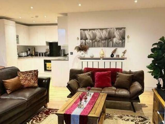 2 Bedroom Flat For Rent In London