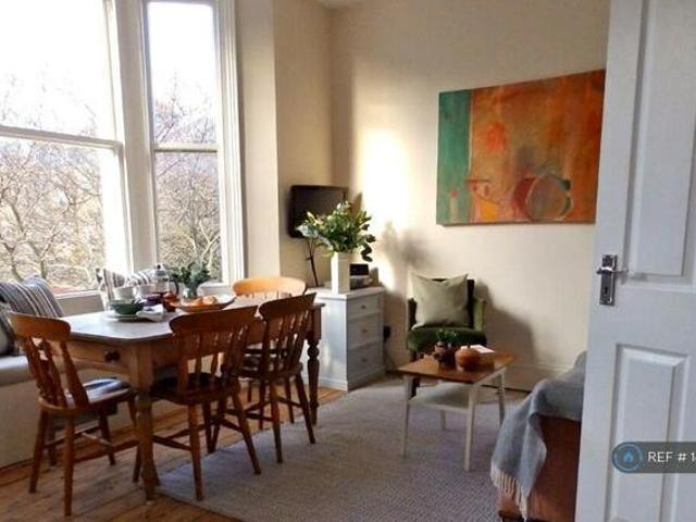 2 Bedroom Flat For Rent In London