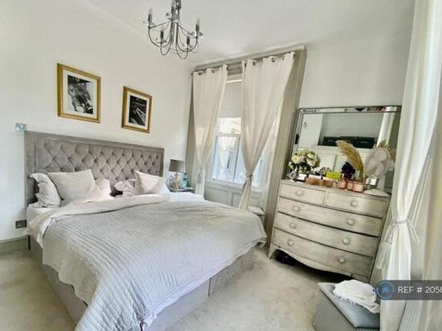 2 Bedroom Flat For Rent In London