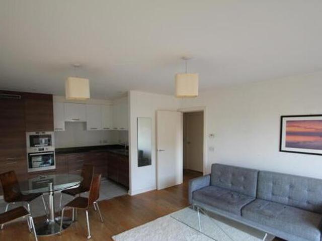 2 Bedroom Flat For Rent In London