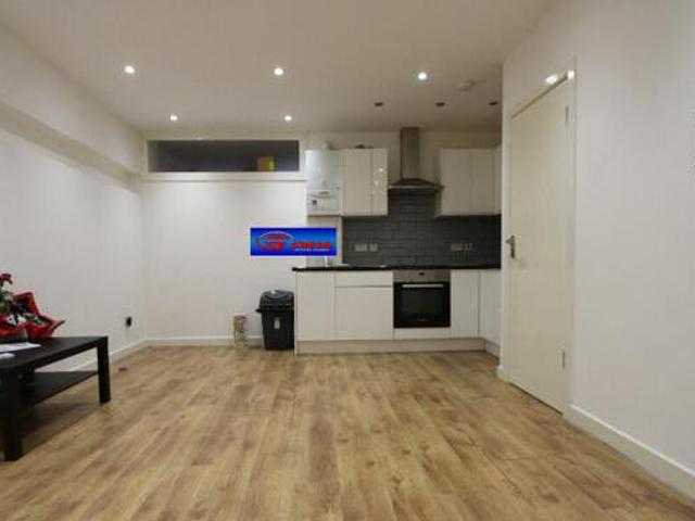 2 Bedroom Flat For Rent In London