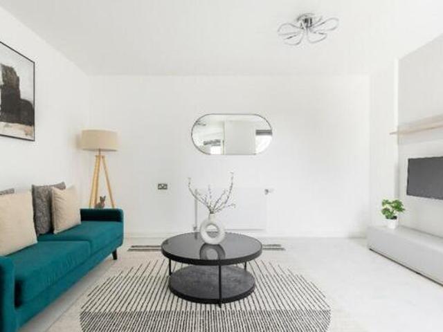 2 Bedroom Flat For Rent In London