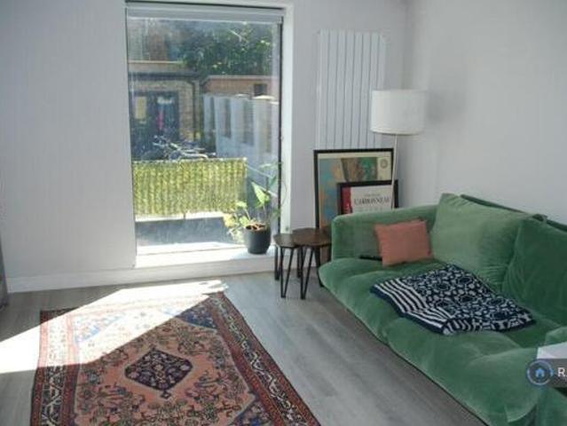 2 Bedroom Flat For Rent In London