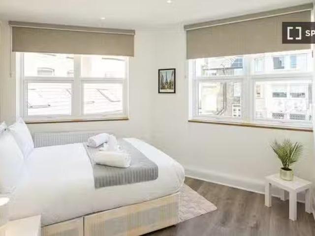 2 bedroom flat for rent in London, London