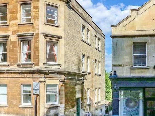2 bedroom flat for rent in London Street Bath BA1