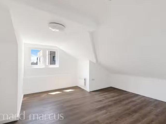2 bedroom flat for rent in London Road, THORNTON HEATH, CR7