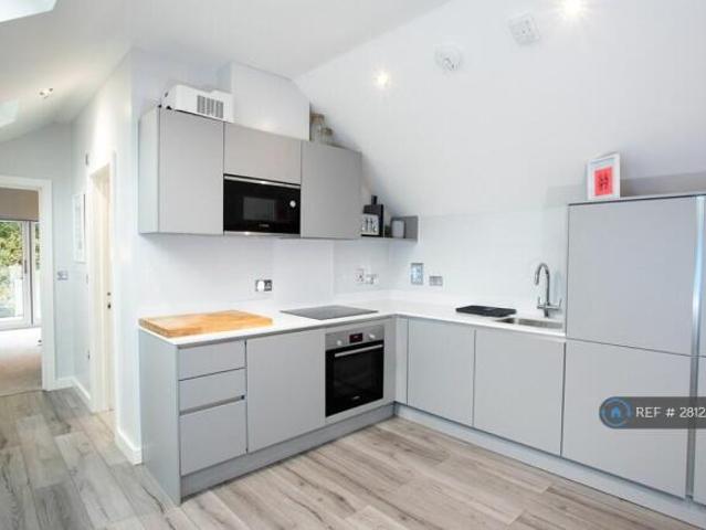 2 bedroom flat for rent in London Road, Tunbridge Wells, TN4