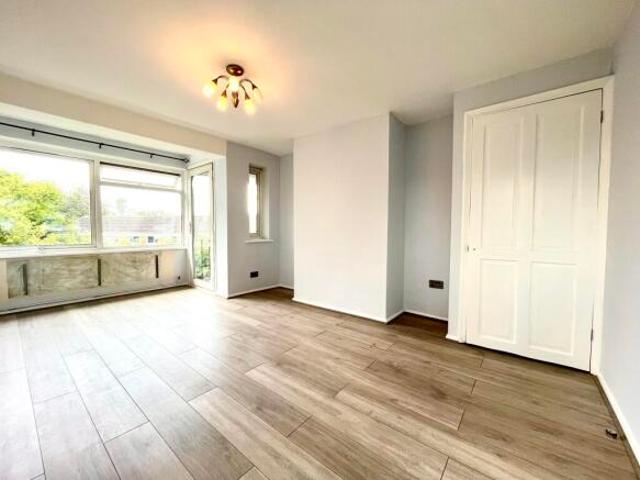 2 bedroom flat for rent in London Road, Bromley BR1
