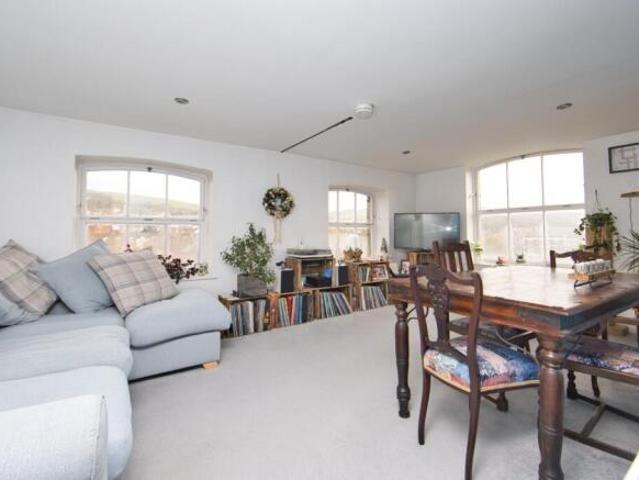 2 bedroom flat for rent in London Road, Dover, Kent, CT17