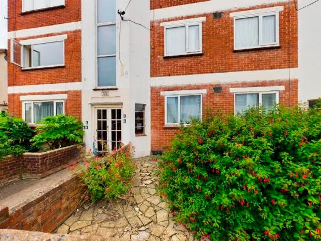 2 bedroom flat for rent in London Road, North End, Portsmouth, PO2