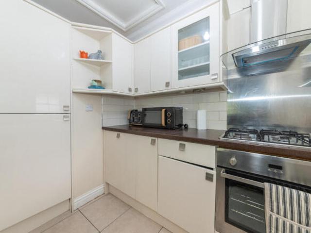 2 bedroom flat for rent in London Road, Reading, RG1