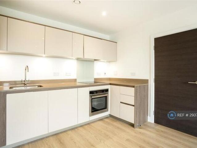 2 bedroom flat for rent in London Road, Sevenoaks, TN13
