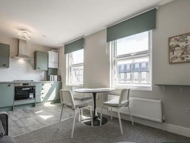 2 Bedroom Flat For Rent In London, W12 7lj