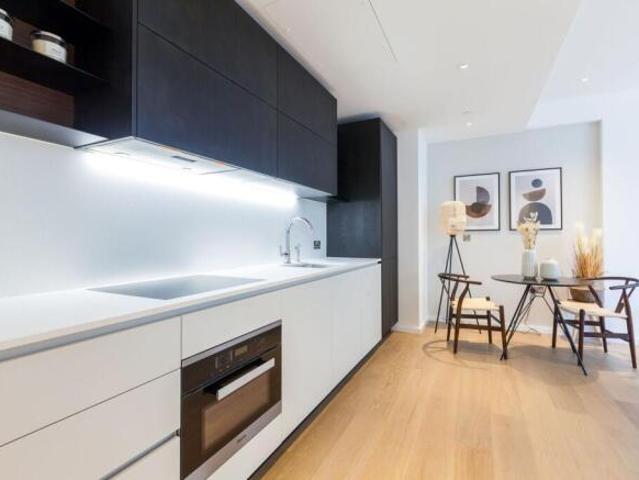 2 bedroom flat for rent in Long Street, Hackney, London, E2